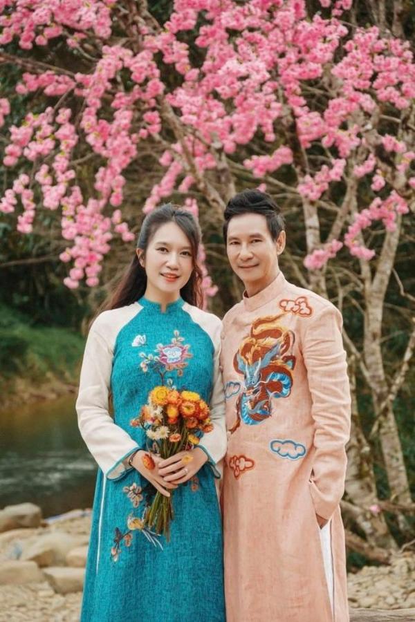 Ly Hai appeared strangely in a series of nostalgic Tet photos ...