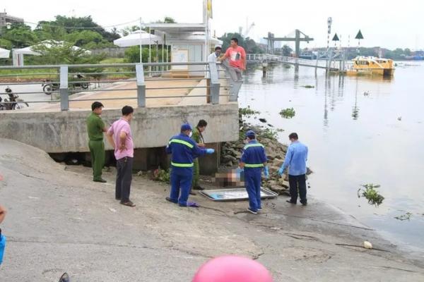 A woman’s body was drowned in the river, accusing her of a horrifying ...